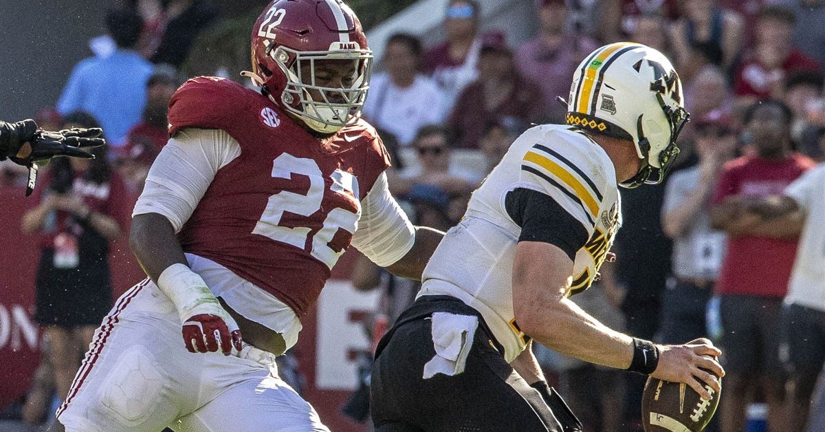 Veteran Alabama pass rusher to return for senior season