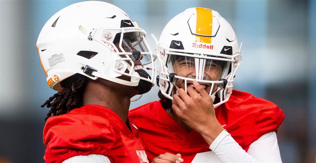 Read The Room: Breaking down the state of Tennessee’s QB position for ...