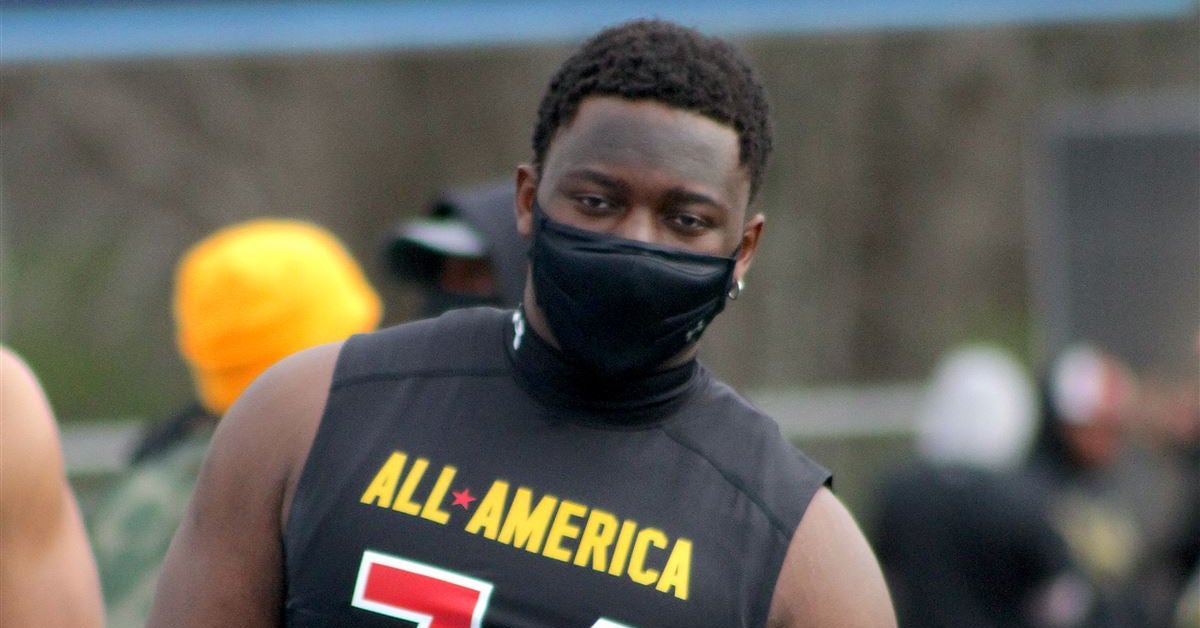 Four-star DL Eli Hall discusses two officials, one unofficial visit