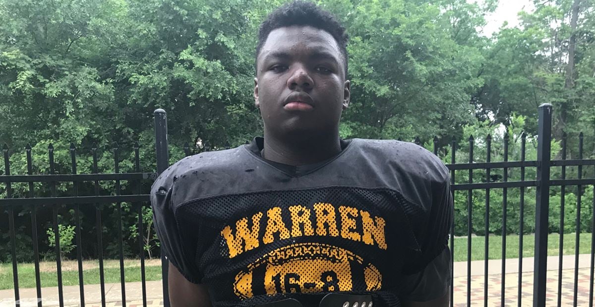 Offer puts Spartans in the race for DT Willis Singleton