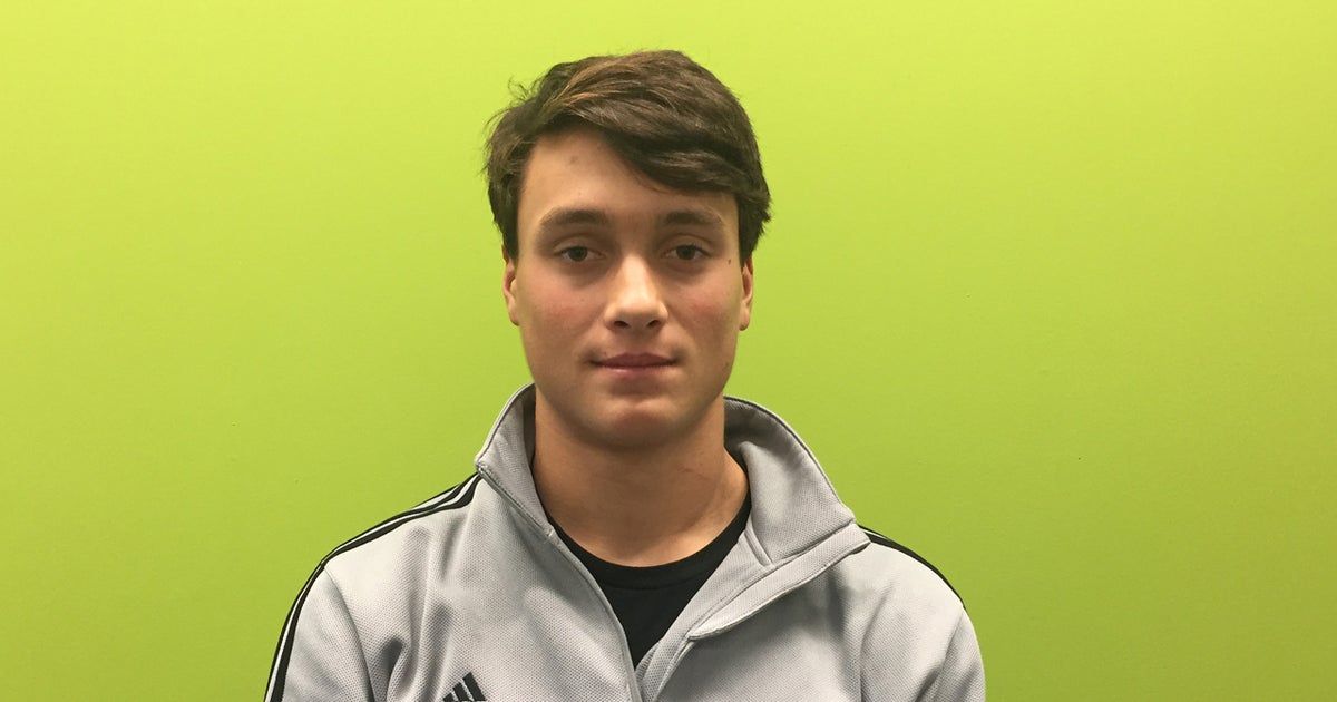 Oliver Martin commits to Michigan