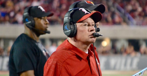 Louisville football players "not quitting" despite 2-4 record