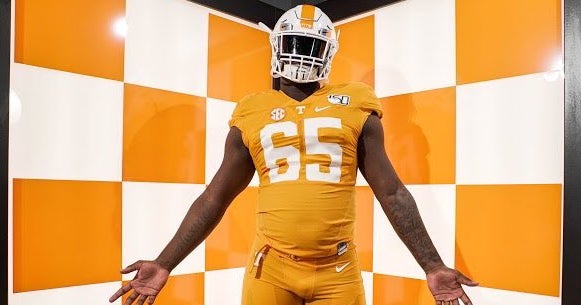 Five-star Vols OT target schedules commitment date