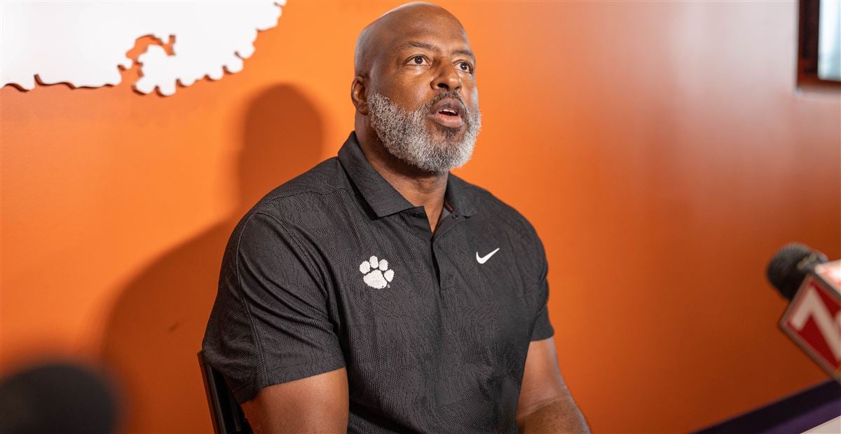 Nick Eason, Lemanski Hall preview Clemson defensive line in 2023