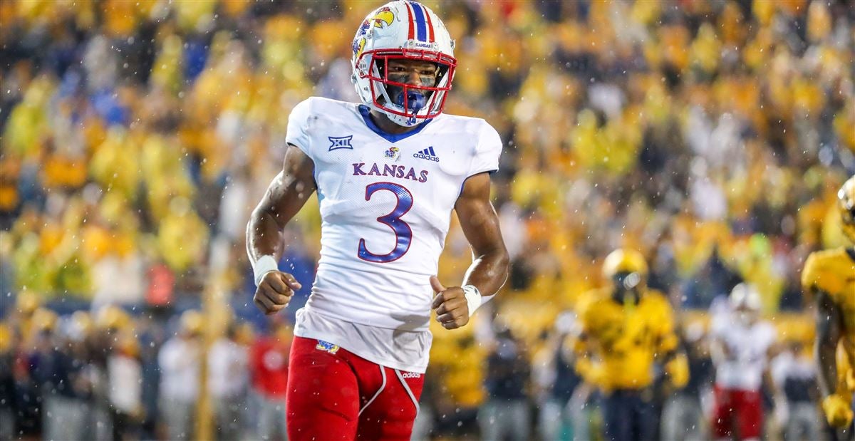 Kansas football's Tanaka Scott enters NCAA Transfer Portal