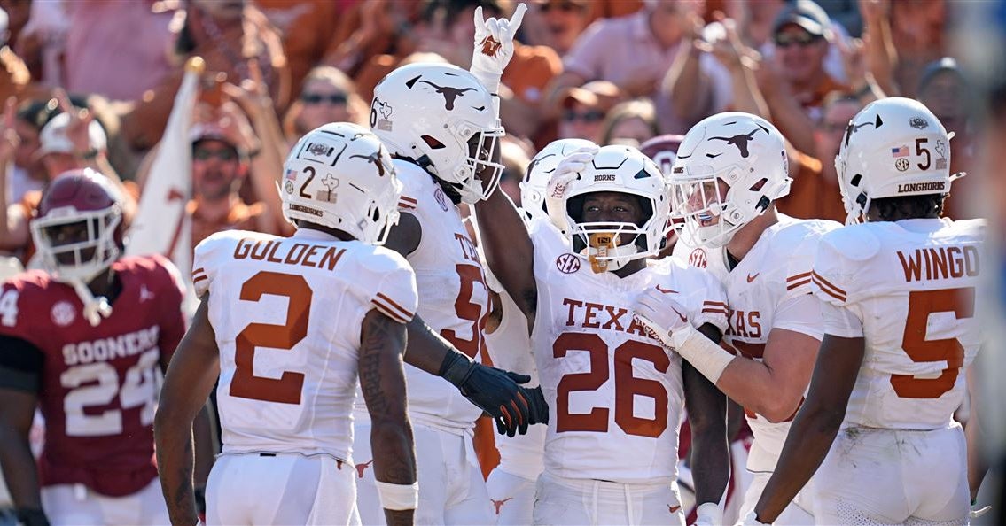Career day from RB Quintrevion Wisner powers No. 1 Texas football's ...