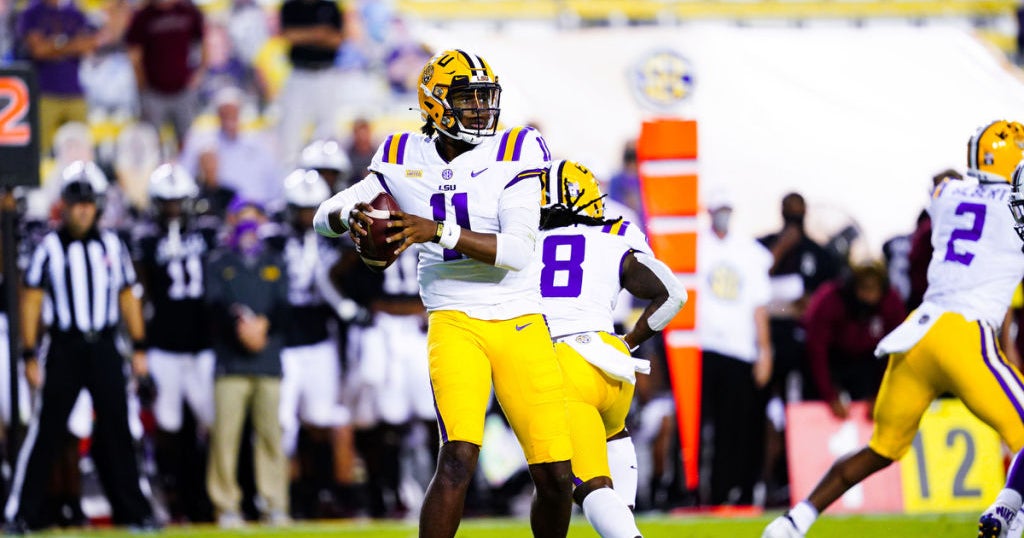 Twitter reacts to LSU-South Carolina as TJ Finley stars in debut