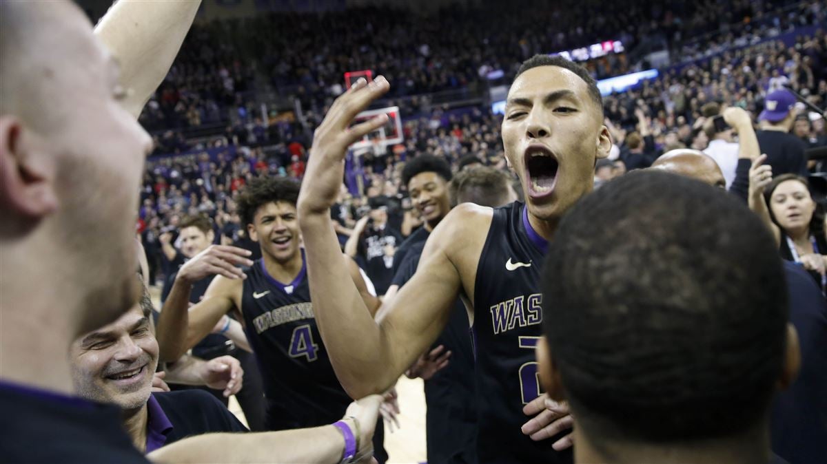 TIME CAPSULE: Hear Tony Castricone's call of UW's buzzer-beater
