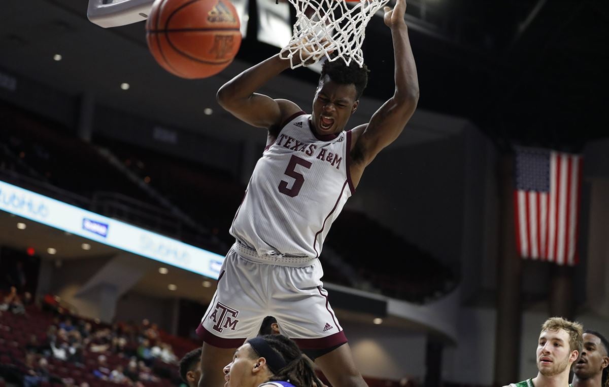 Season capsule: Emanuel Miller emerges during freshman campaign