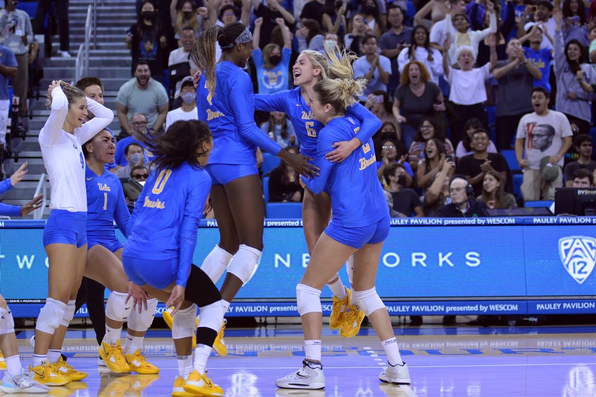 Photos: Women's Volleyball drops conference opener to USC 3-1