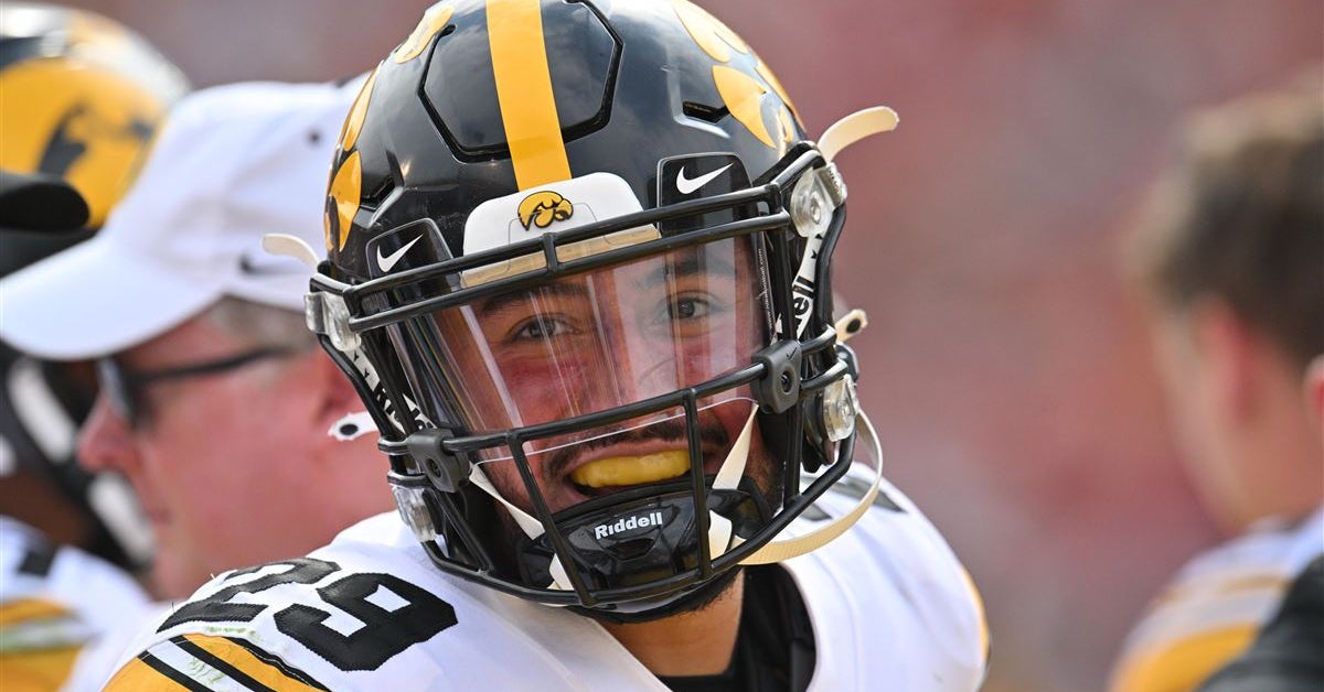 Iowa Football: Sebastian Castro named Big Ten Player of the Week