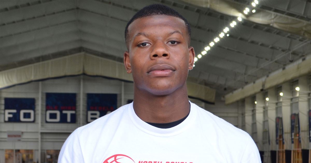 Three-Star QB Kenneth Jefferson Back On Ole Miss Campus