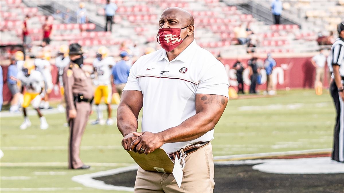 Carlos Locklyn officially announced as Oregon RB coach