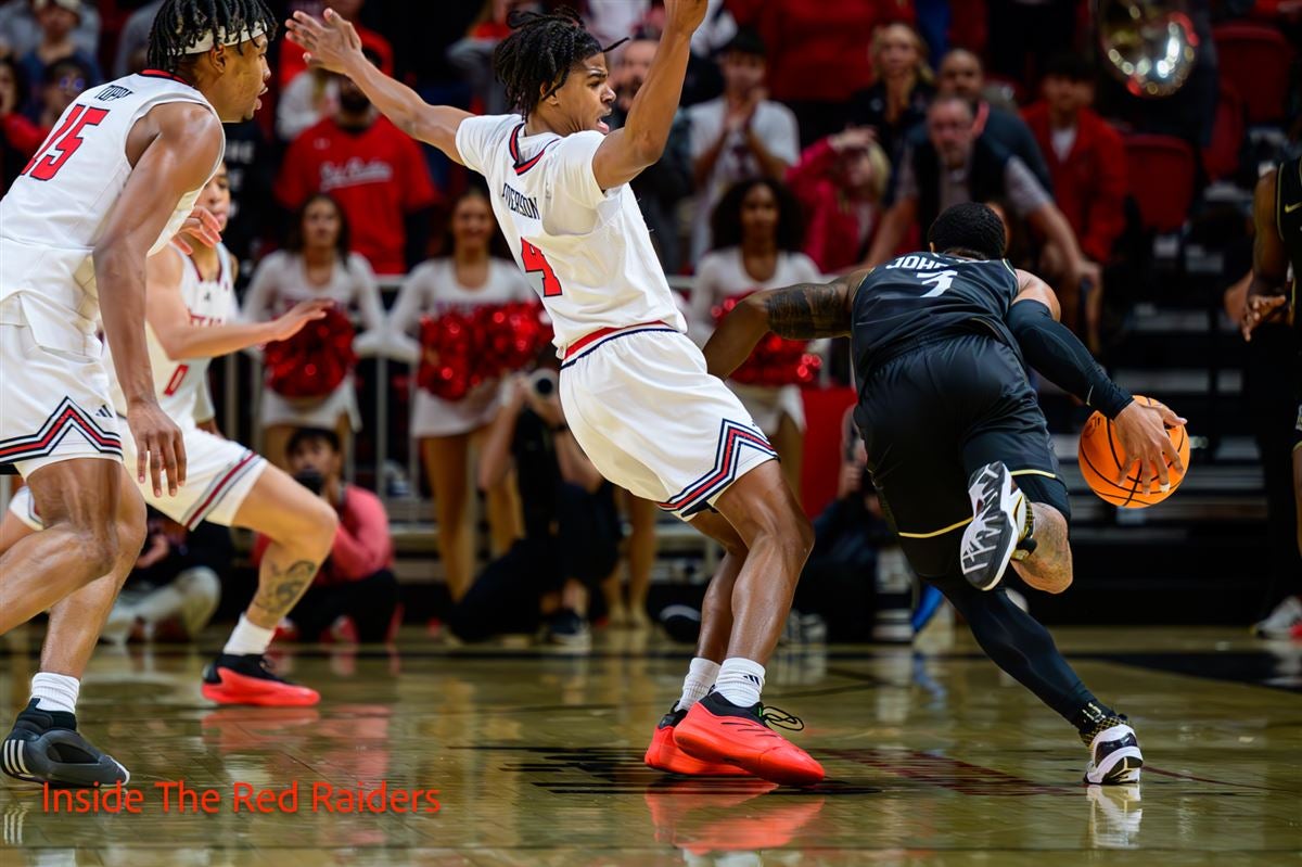 Photo Gallery: Tech Falls to UFC 87-83