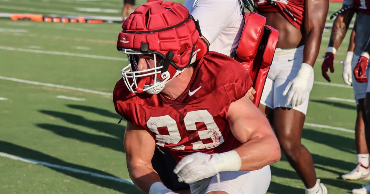 Arkansas loses sophomore linebacker to transfer portal