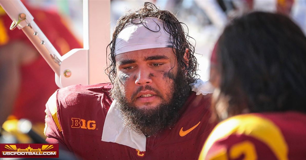 Mason Murphy, USC starting right tackle, enters transfer portal