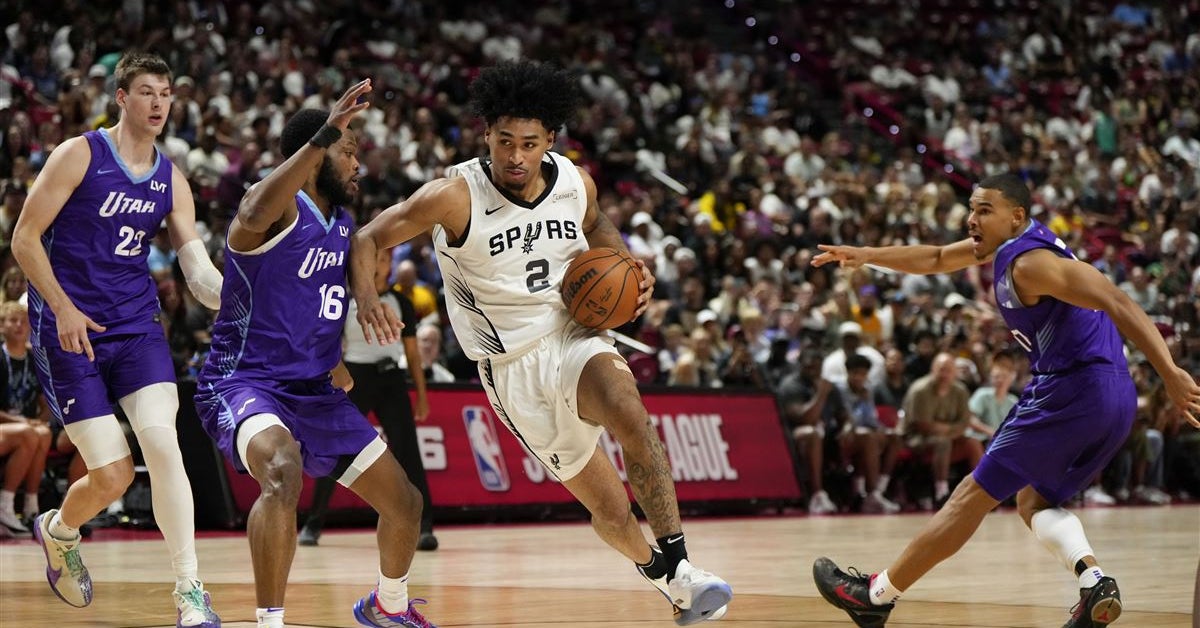 San Antonio Spurs coach Mike Noyes discusses Dylan Harper's early NBA ...