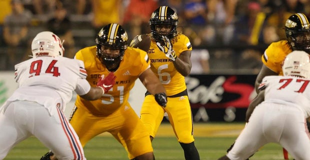 Practice Notebook 9/21: Talking Wave Defense With Center Briason Mays