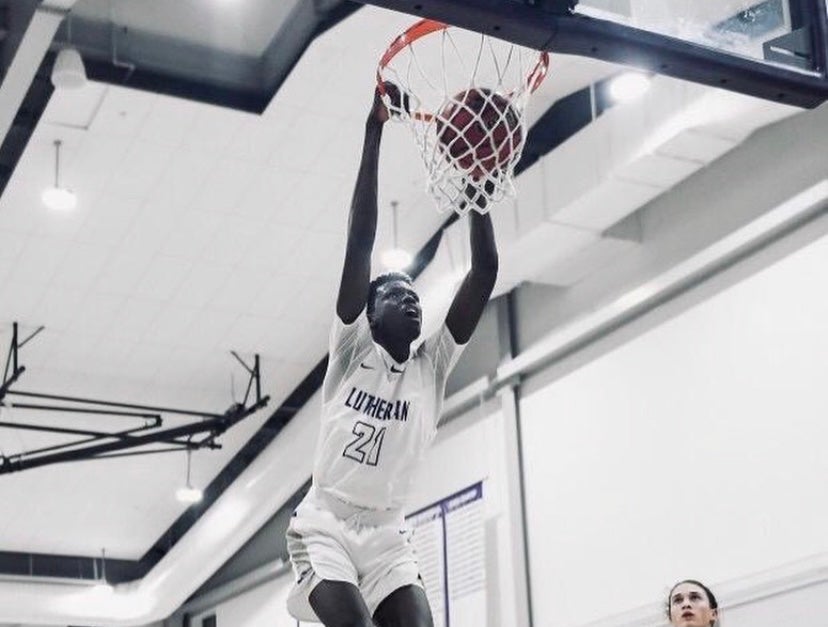 Five-star center Baye Fall updates recruitment
