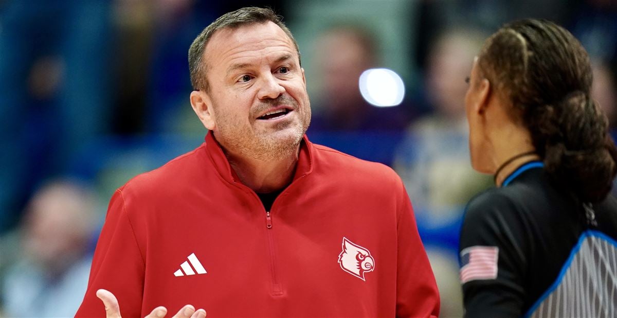 Louisville women's hoops stays undefeated in ACC play