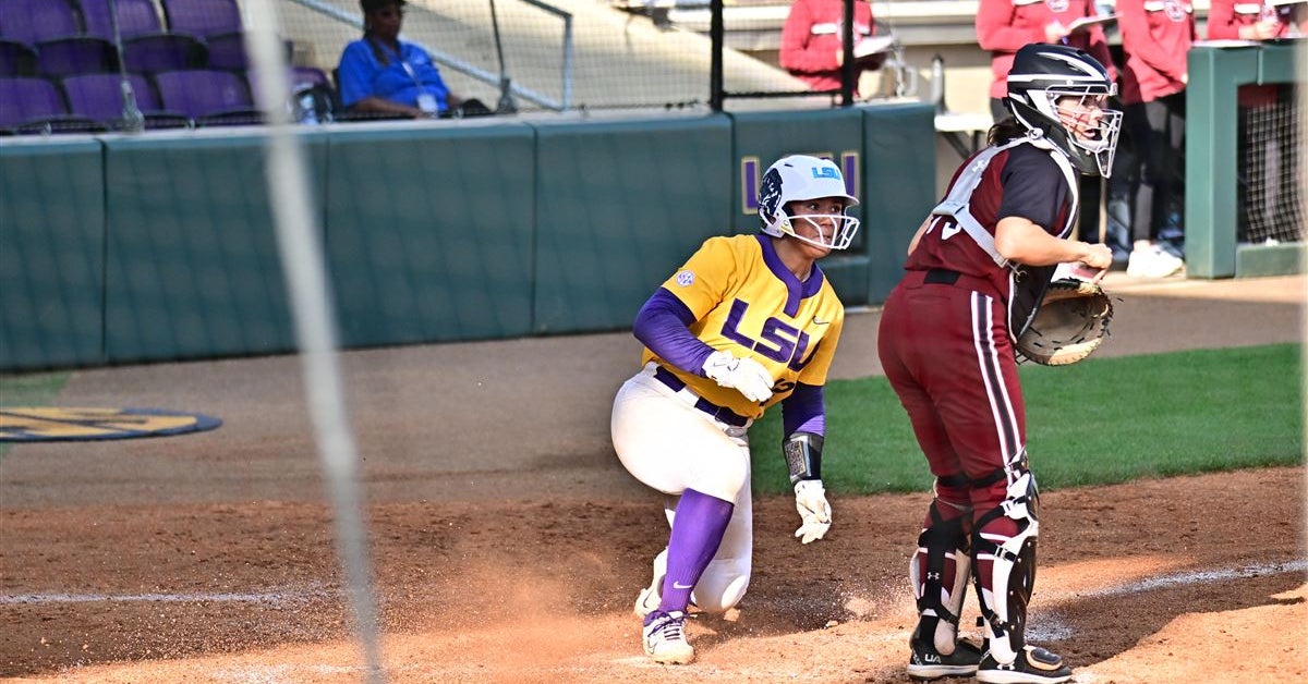 No. 3 LSU softball drops double-header, series to No. 10 South Carolina