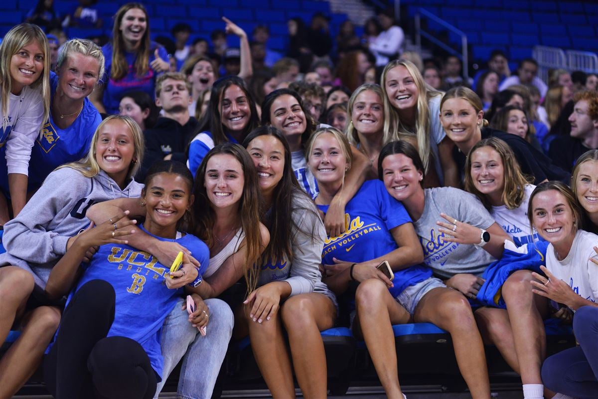 Photos: Women's Volleyball drops conference opener to USC 3-1