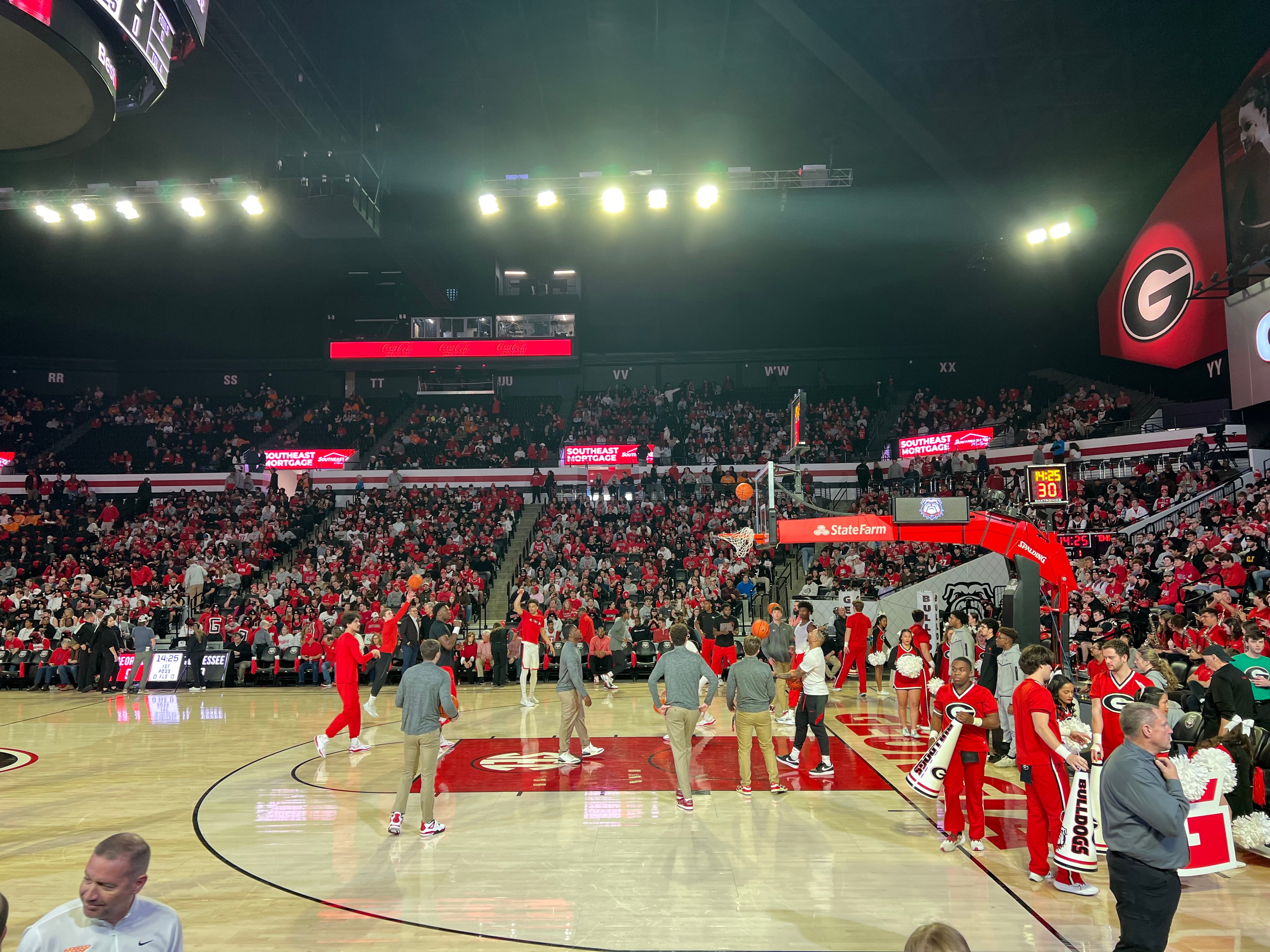 ***LIVE THREAD: UGA hoops vs. Tennessee