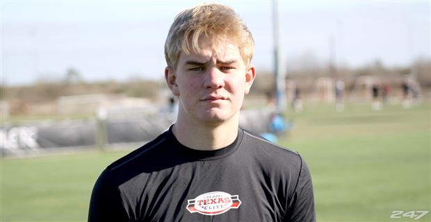 Texas tight end Thomas Gordon headed to the Big Ten