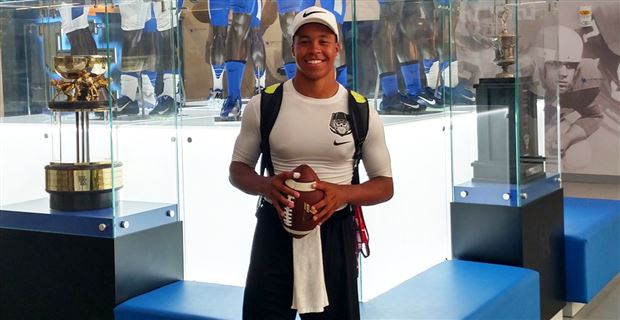 Kentucky offers 2020 quarterback at camp
