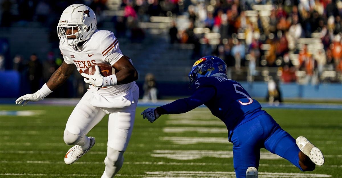 Source: Texas Longhorns' receiver Savion Red getting a look at running back