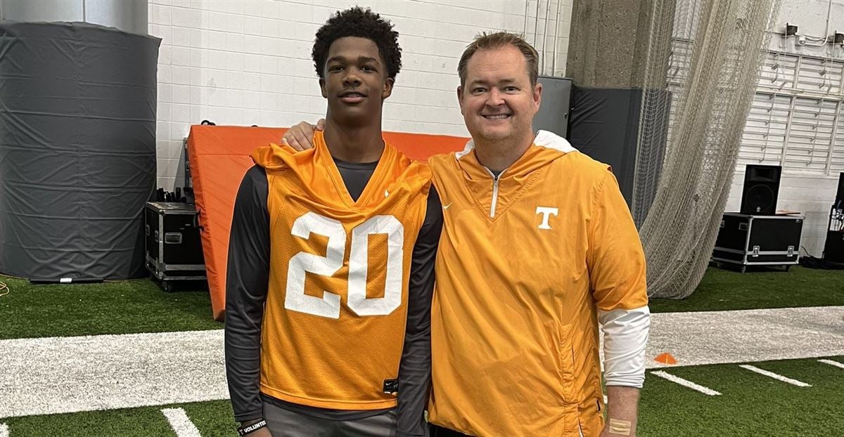 Michigan vaults up the leaderboard for Peach State LB Chase Taylor