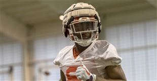 Mike Jones Jr., Clemson, Strong-Side Defensive End