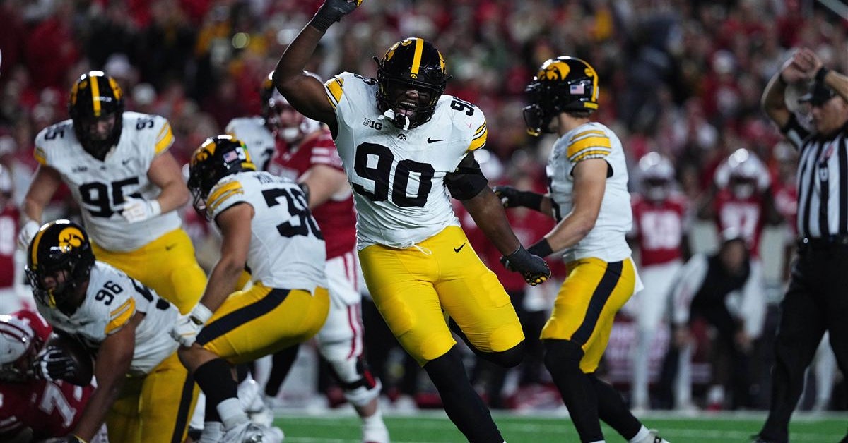 Iowa Football: DE Brian Allen enters NCAA Transfer Portal
