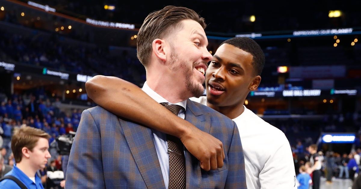 Watch: Gator Great Mike Miller schooling the young guys