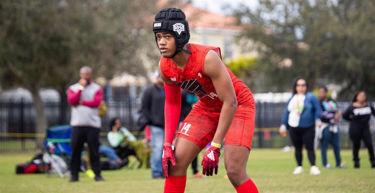 Justin Logan commits to Arkansas