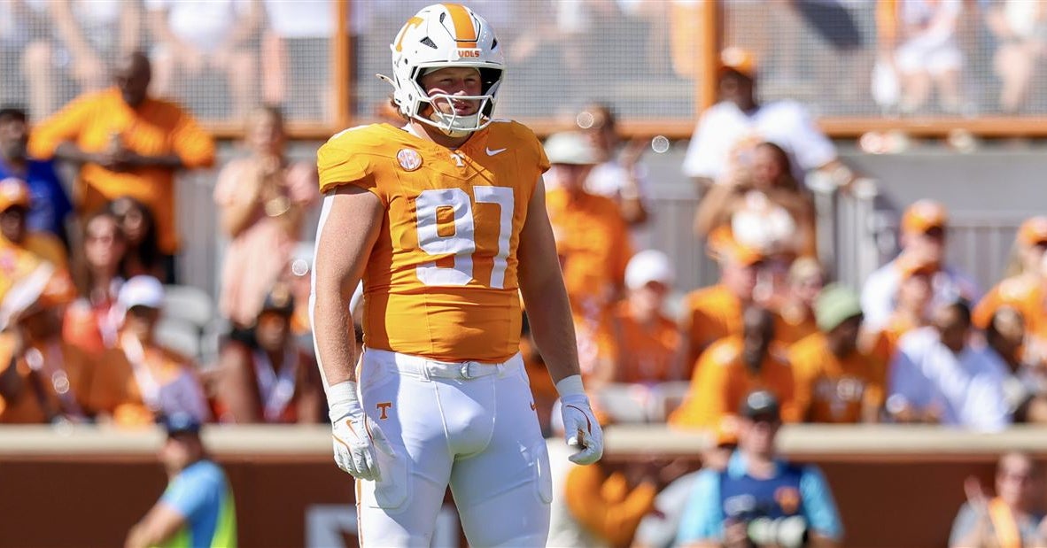 Tennessee defensive lineman Josh Schell enters transfer portal