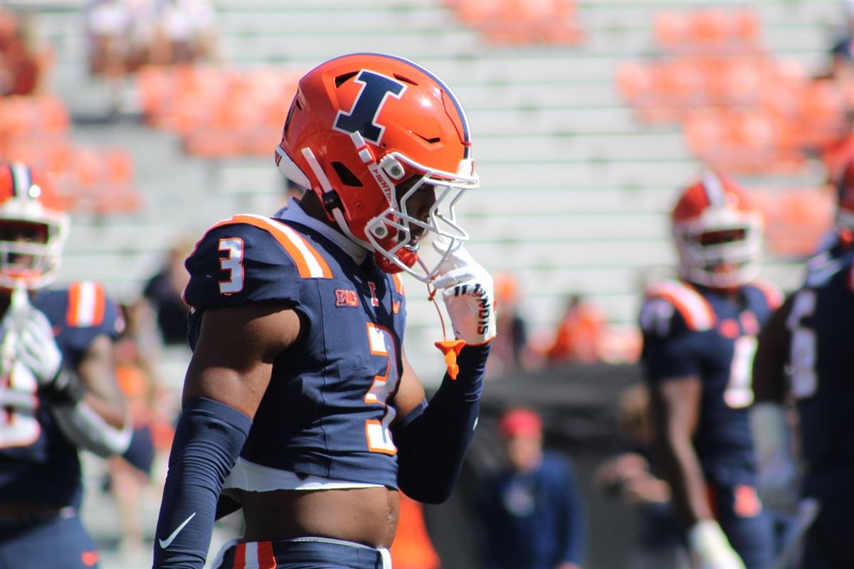 Tahveon 'Taz' Nicholson talks about his Ole Miss decision and having ...