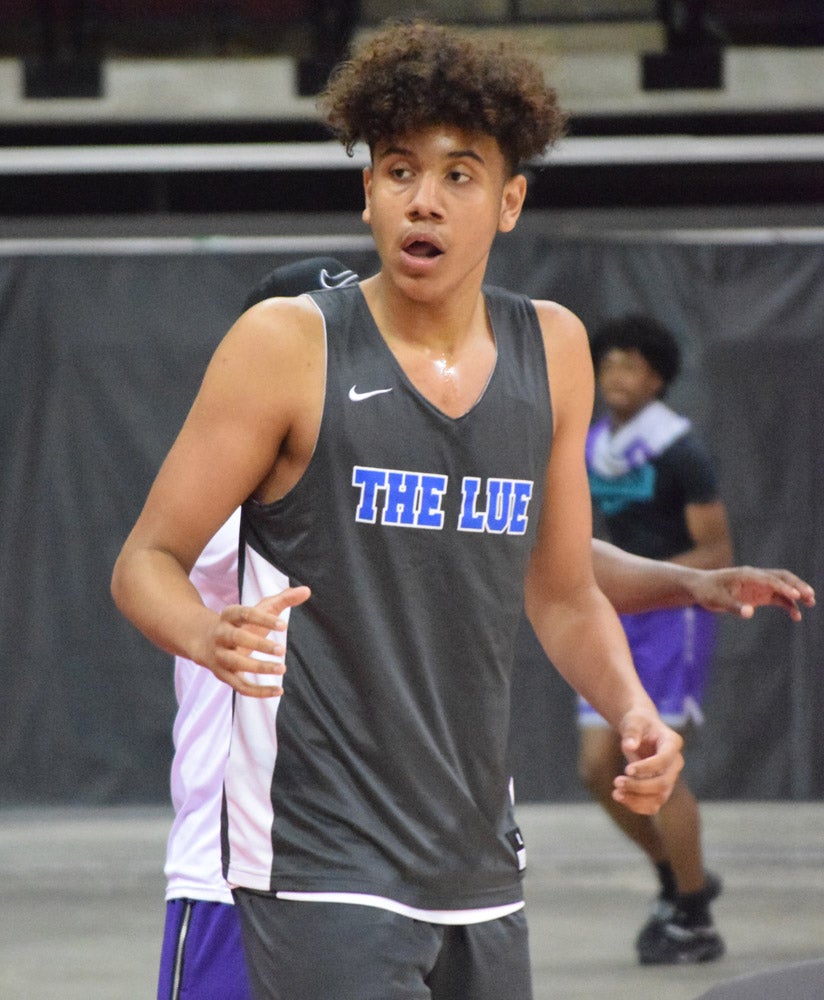 Sights and Sounds: Top basketball targets Royal, Booker go head to head ...