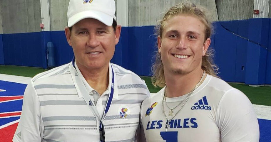 Caden Cox commits to KU football as walk-on RB in 2020 class