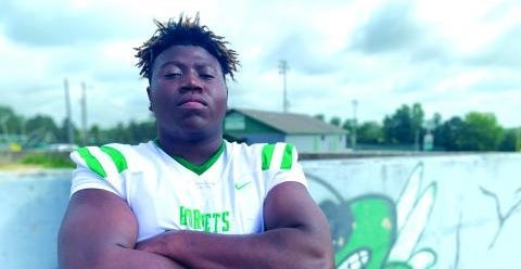 Hoosiers offer Mississippi DL Kalvin Dinkins