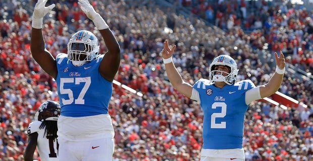 Texas A&M DL publicly apologizes for under the belt hit on Ole Miss RT ...