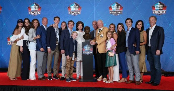 Jerry Jones' family involved in a car accident involving a rising ...