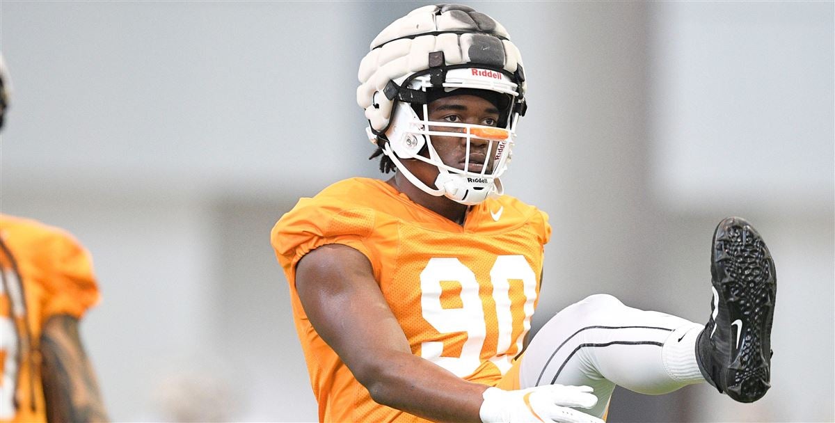 Garner identifies Tennessee's 'most improved guy' on defensive line
