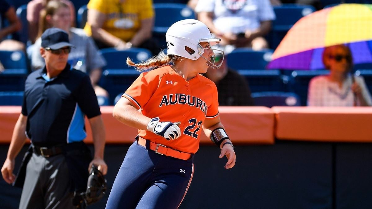 Auburn softball team takes down No. 6 LSU on the road