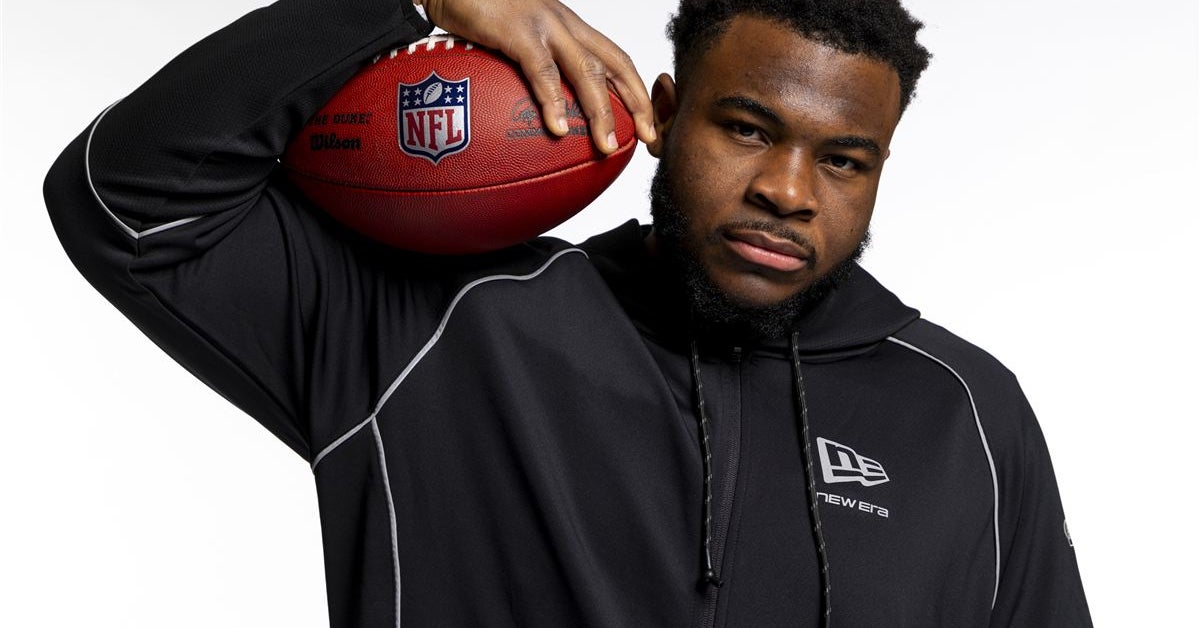 Oklahoma's Febechi Nwaiwu selected by Houston Texas in 4th round of NFL ...