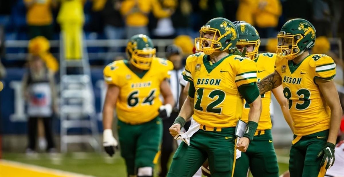 NDSU Finishes Regular Season Undefeated in 65-17 Trounce of SIU
