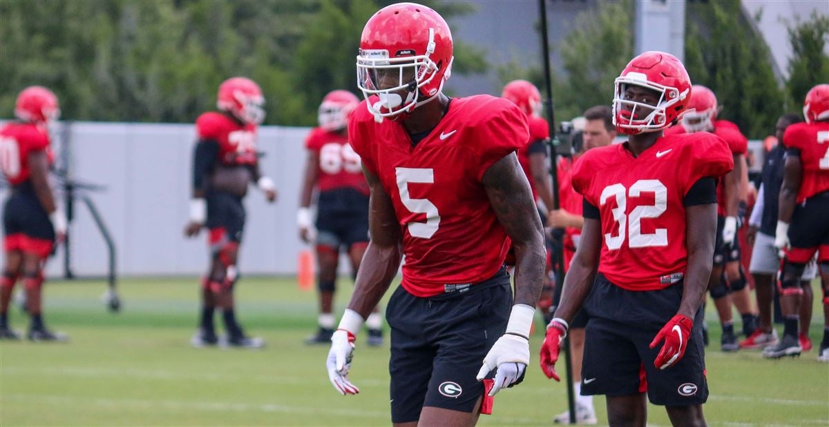 Arkansas hosting transfer wide receiver