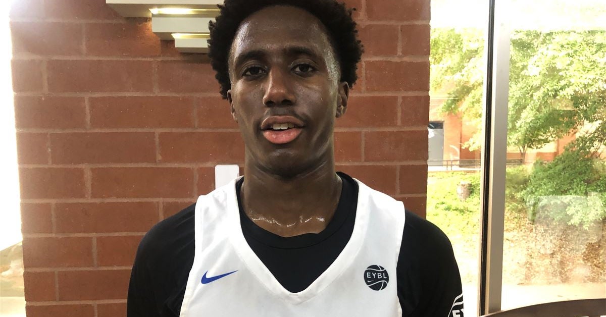 In-state 2027 PG Jaxson Davis shining at Peach Jam: 'He's like a coach ...