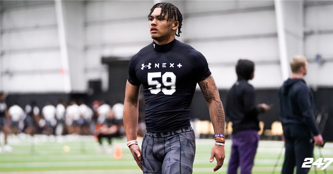 Following future Vols: LB Jaedon Harmon scores on offense, defense