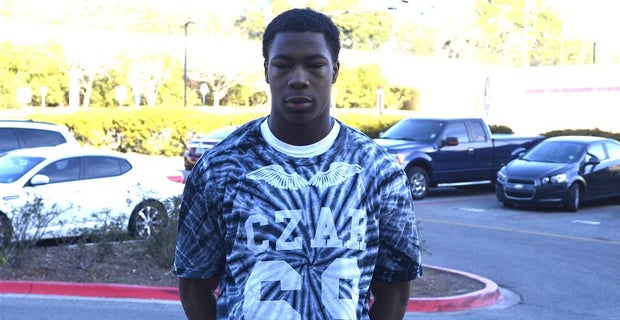 LB Dominique Ross commits to the Heels